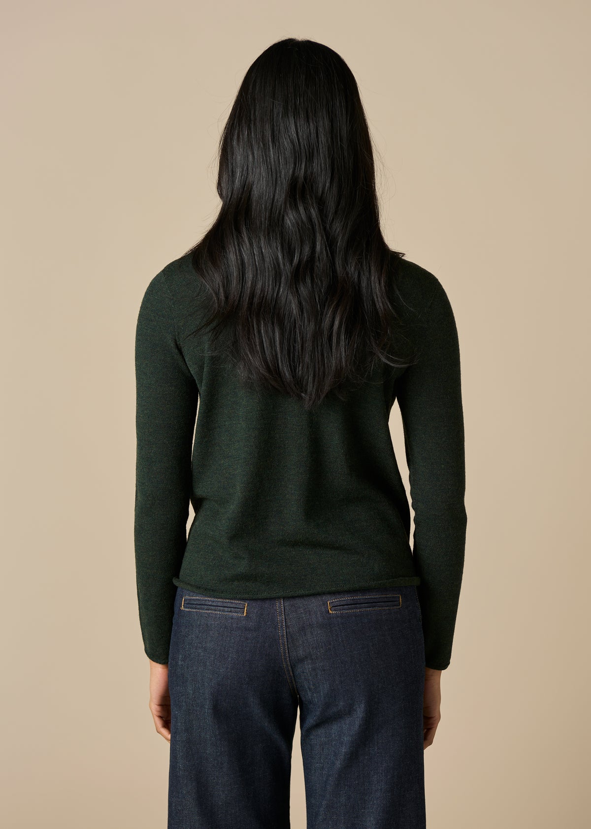 Uimi Phoebe Fine Jersey Crew Top Basil – Matilda Life